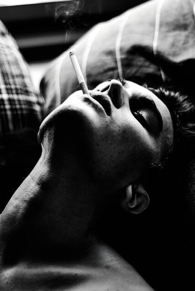 Plakat 50x70 THE SMOKING MAN - Moaai - Sklep z wyposażeniem wnętrz