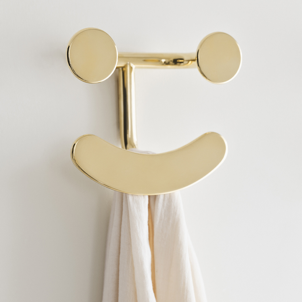 Wieszak ścienny HAPPY HOOK - Brass - Moaai - Sklep z wyposażeniem wnętrz